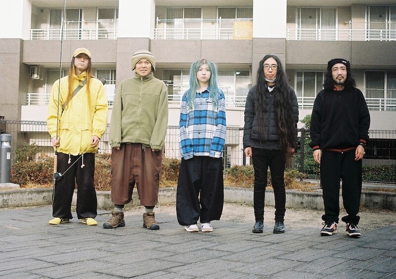 macaroomと知久寿焼が4年ぶりの新曲発表。2ndアルバムより表題曲「hyougaki」先行リリース、MV公開 - ニュース | Rooftop